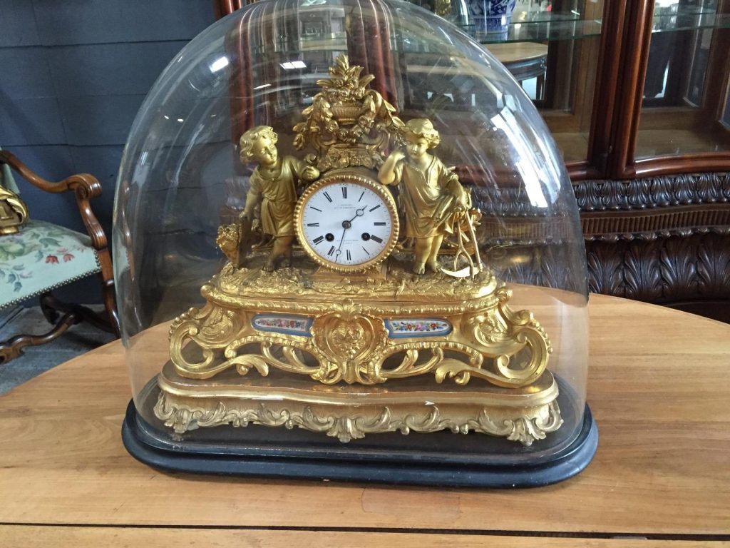 Glass Dome Clocks: Discover Why They're the Perfect Anniversary Gifts